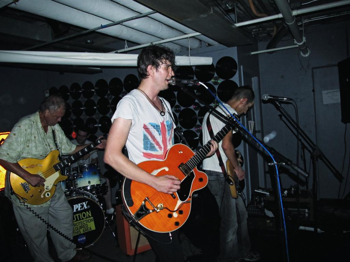 Chris Bassett: Career, Challenges, and Success - Daniel Oren