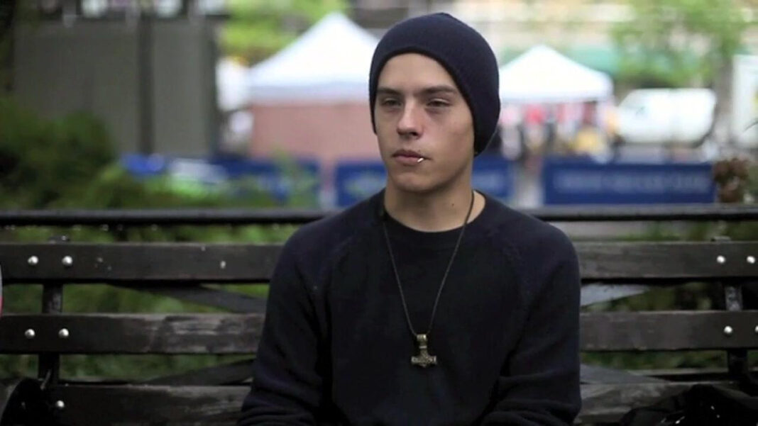 Meet the Woman Behind Dylan and Cole Sprouse: All About Their Mom ...