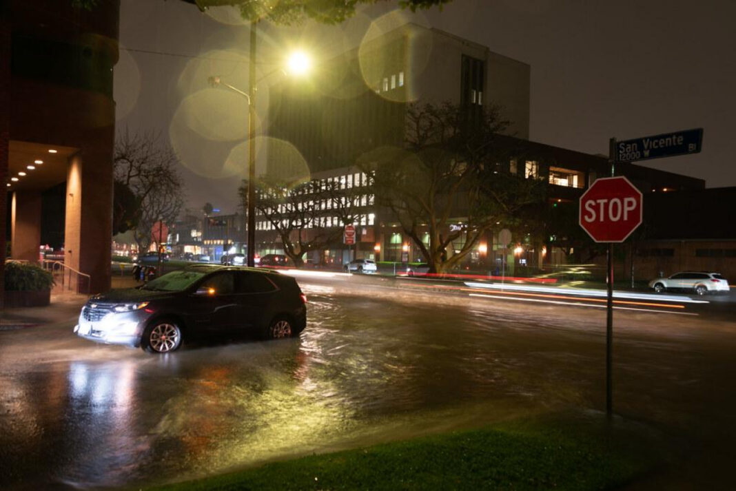 Meet the Star-Studded Cast of The Proposal - Daniel Oren