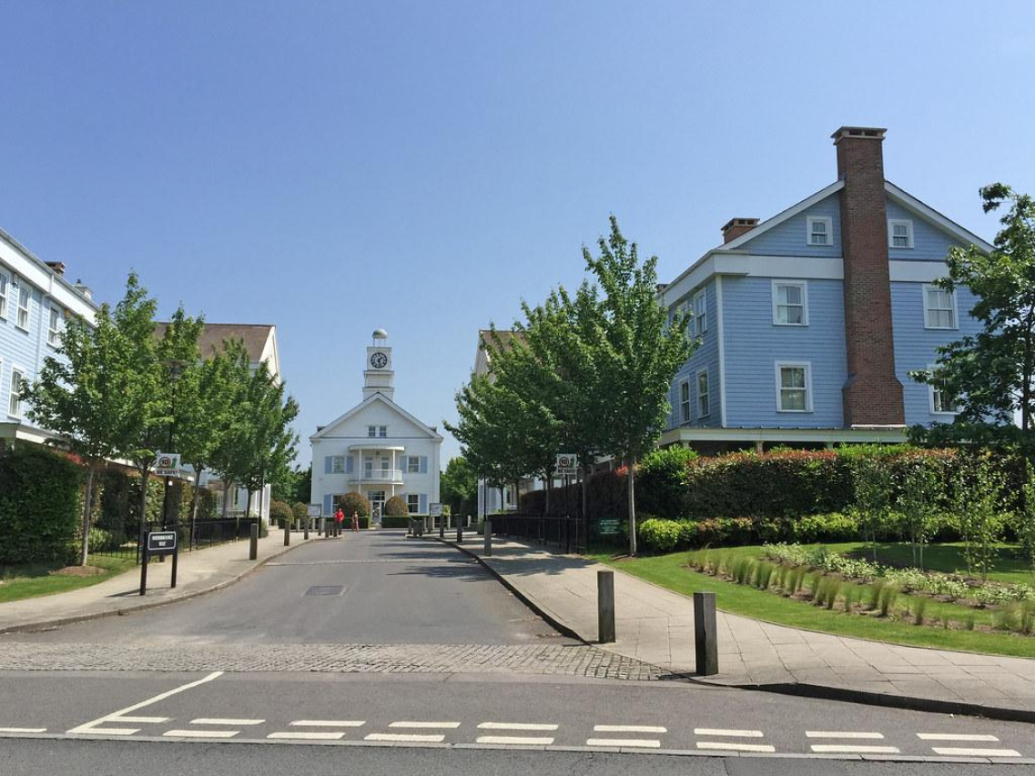 Experience Forever Summer: The Ultimate Guide to the Hamptons - Daniel Oren